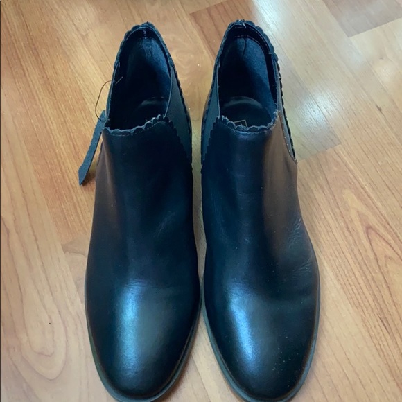 Topshop | Shoes | Topshop Leather Chelsea Boot Nwt | Poshmark